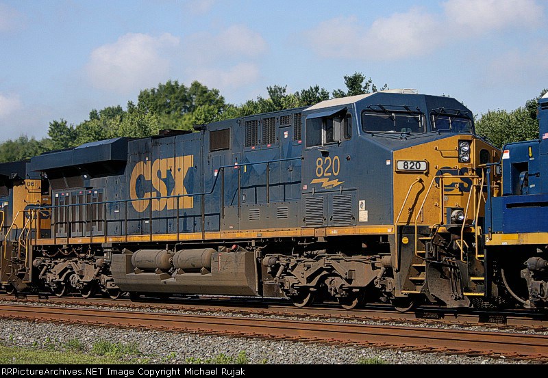 CSX 820